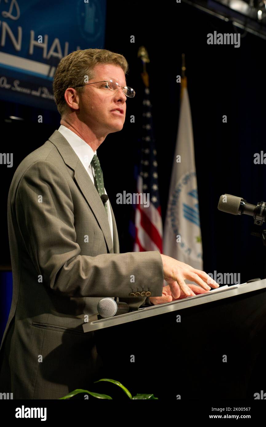 Town Hall Meeting at HUD headquarters, with Secretary Shaun Donovan and ...