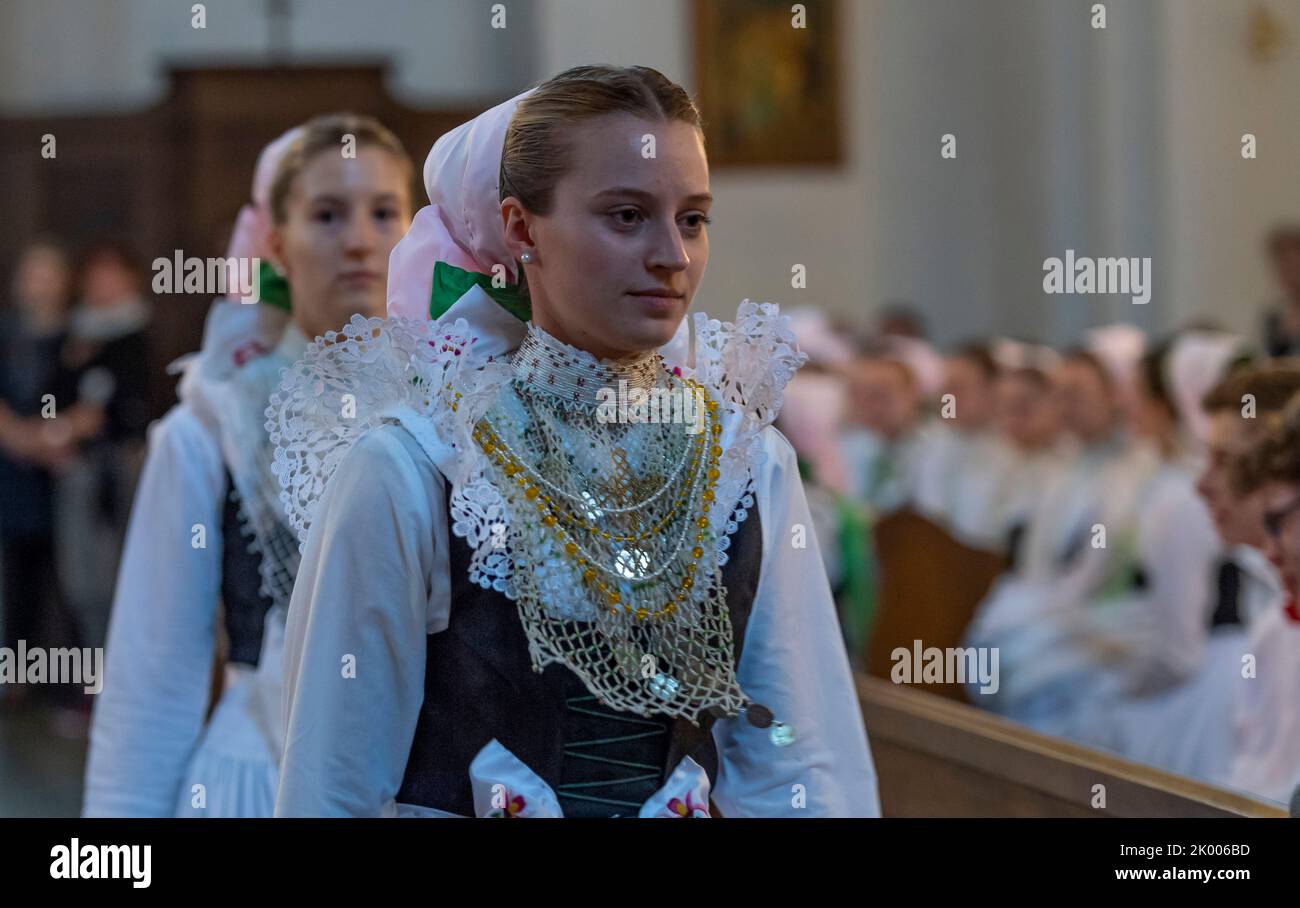 Rosenthal, Germany. 08th Sep, 2022. Druzhkas, girls in festive Sorbs ...