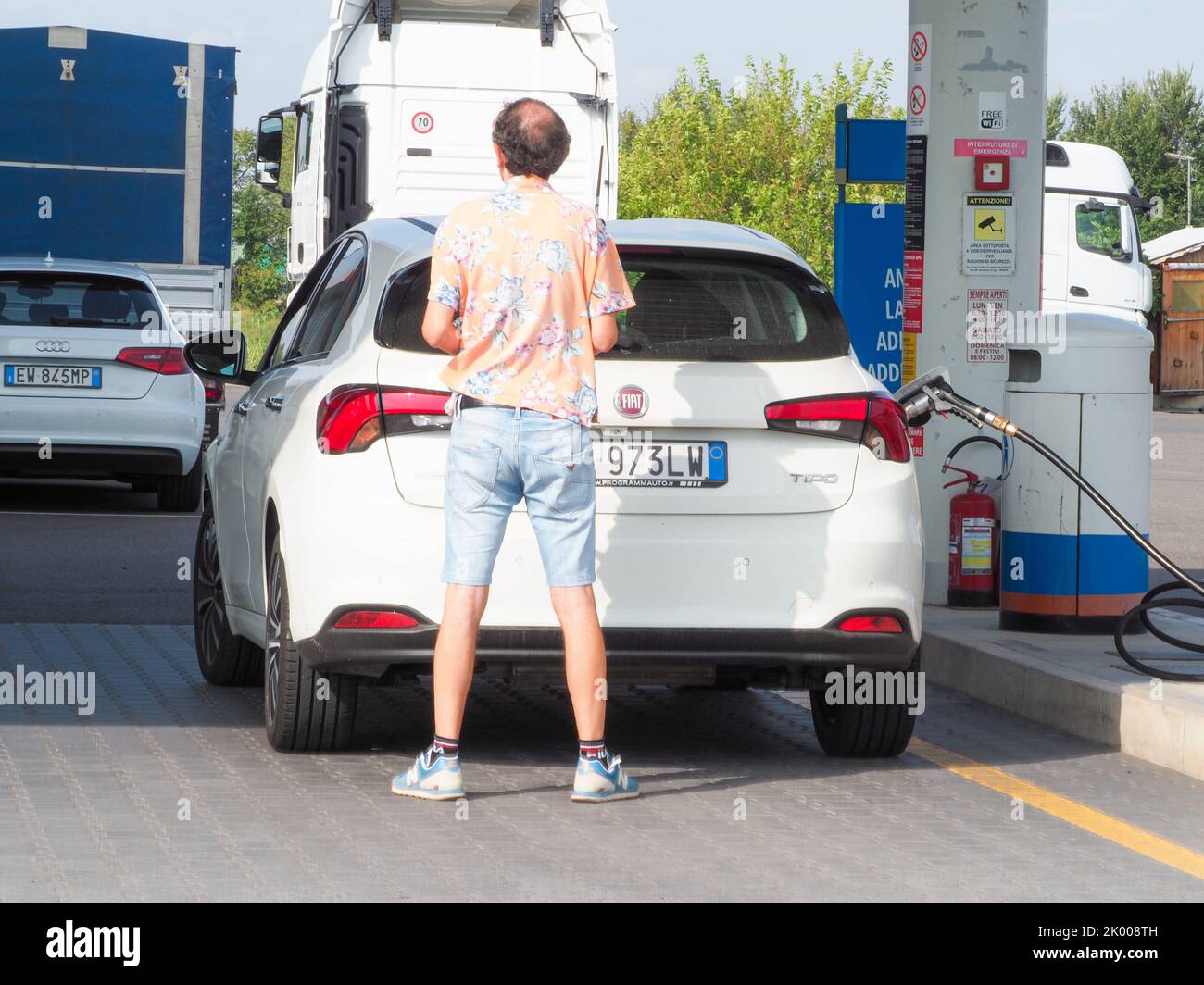 LPG gas filling stations and cars Stock Photo - Alamy