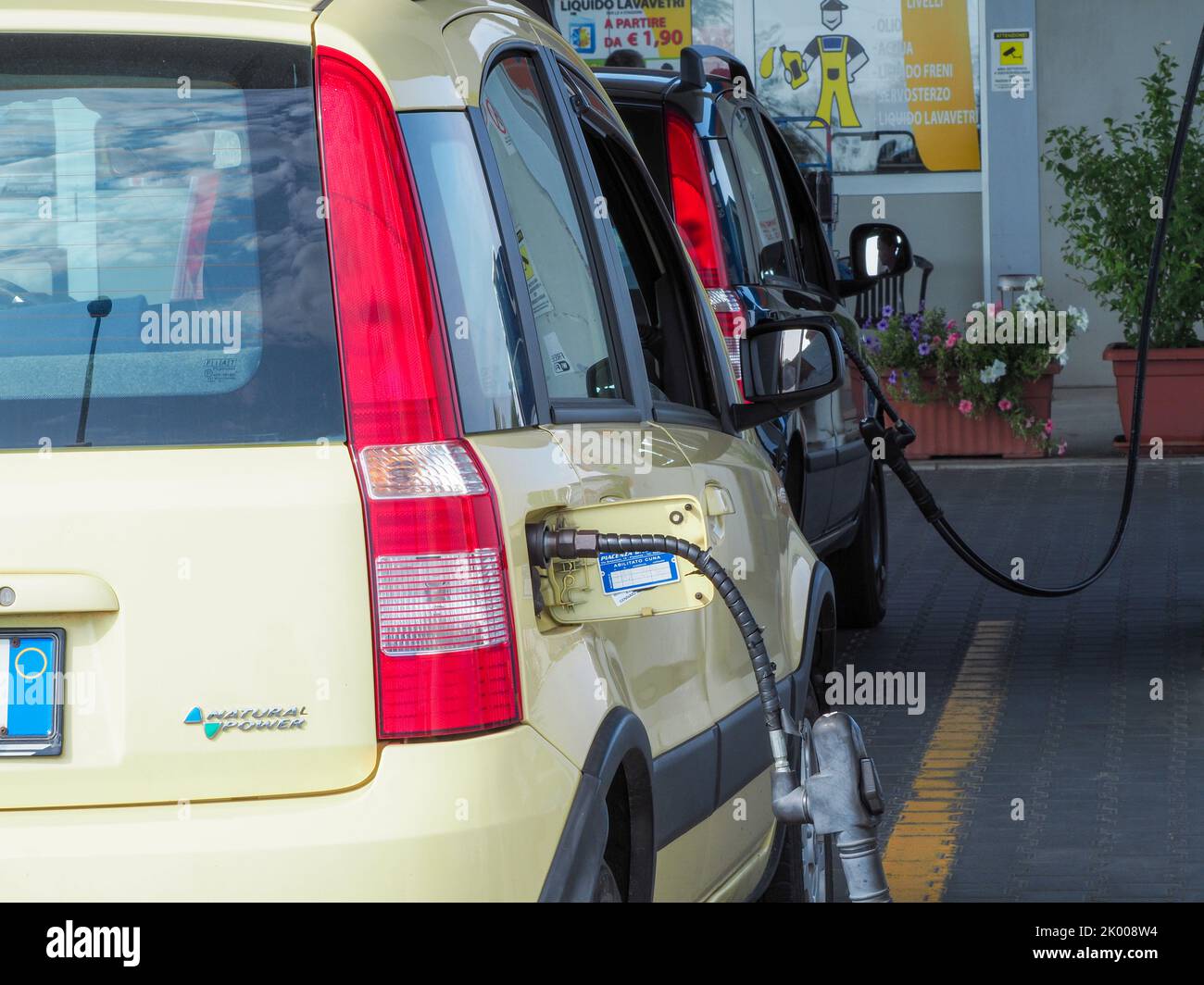 LPG gas filling stations and cars Stock Photo - Alamy