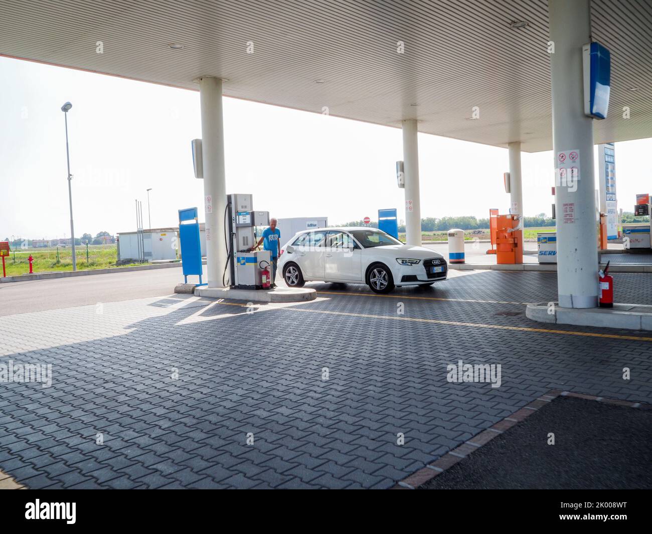 LPG gas filling stations and cars Stock Photo - Alamy