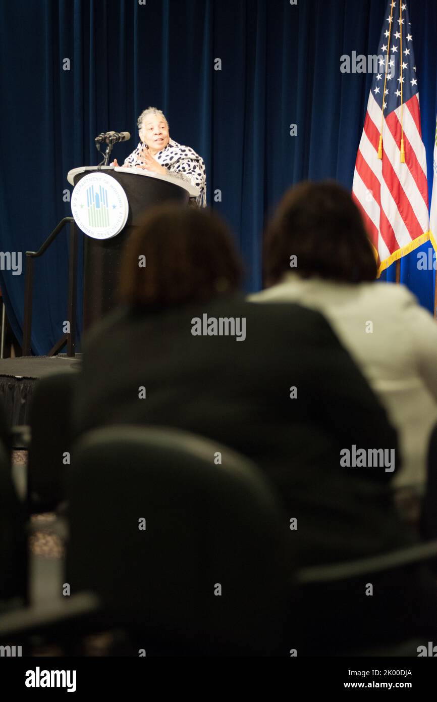 Federally Employed Women (FEW) Meeting at HUD headquarters, featuring ...
