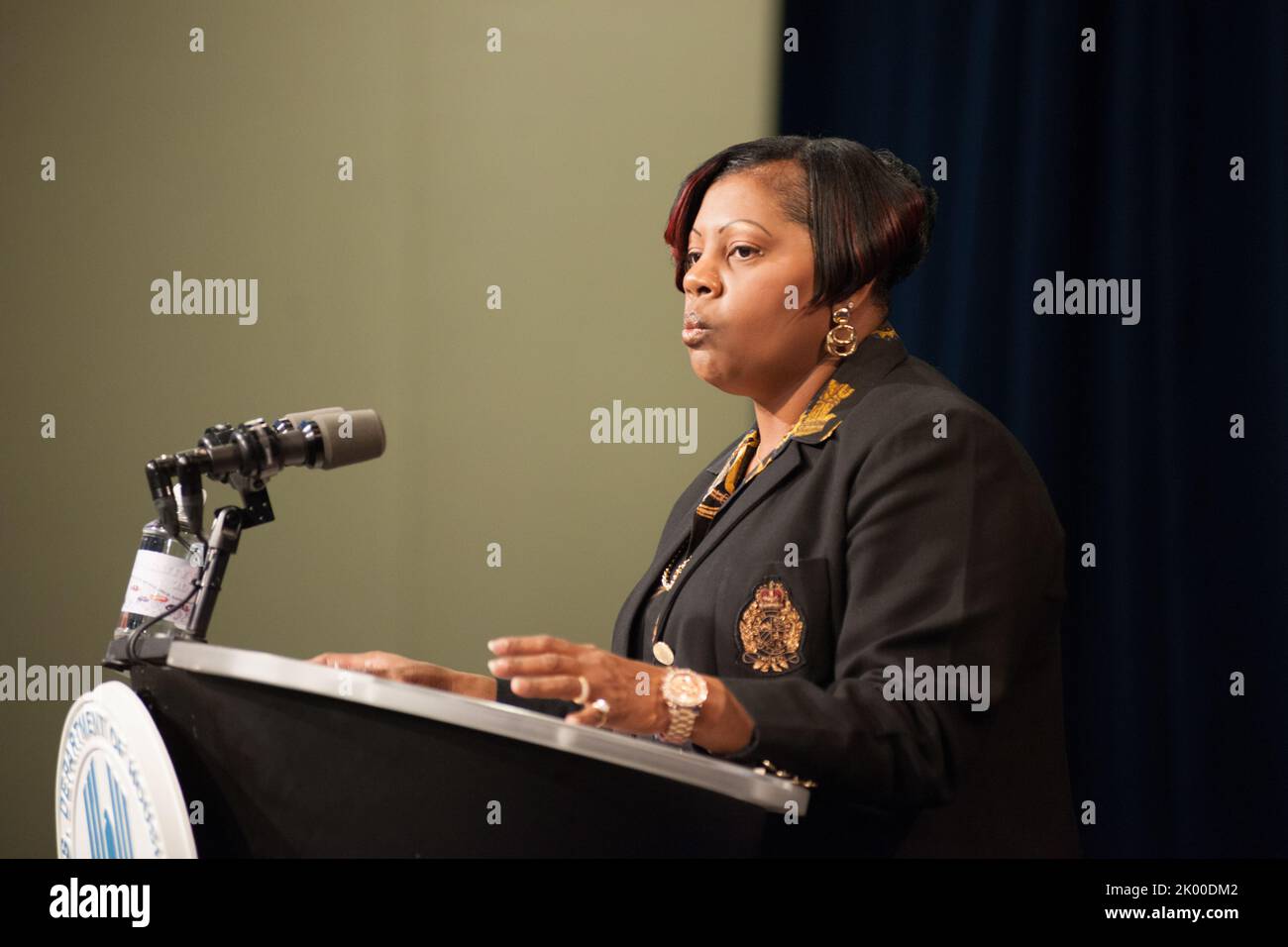Federally Employed Women (FEW) Meeting at HUD headquarters, featuring ...