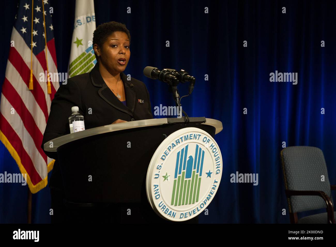 Federally Employed Women (FEW) Meeting at HUD headquarters, featuring ...