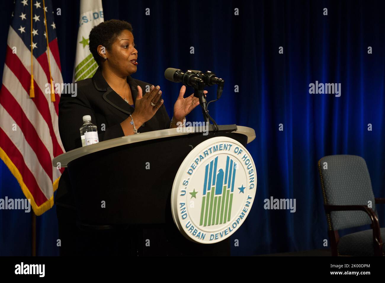 Federally Employed Women (FEW) Meeting at HUD headquarters, featuring ...