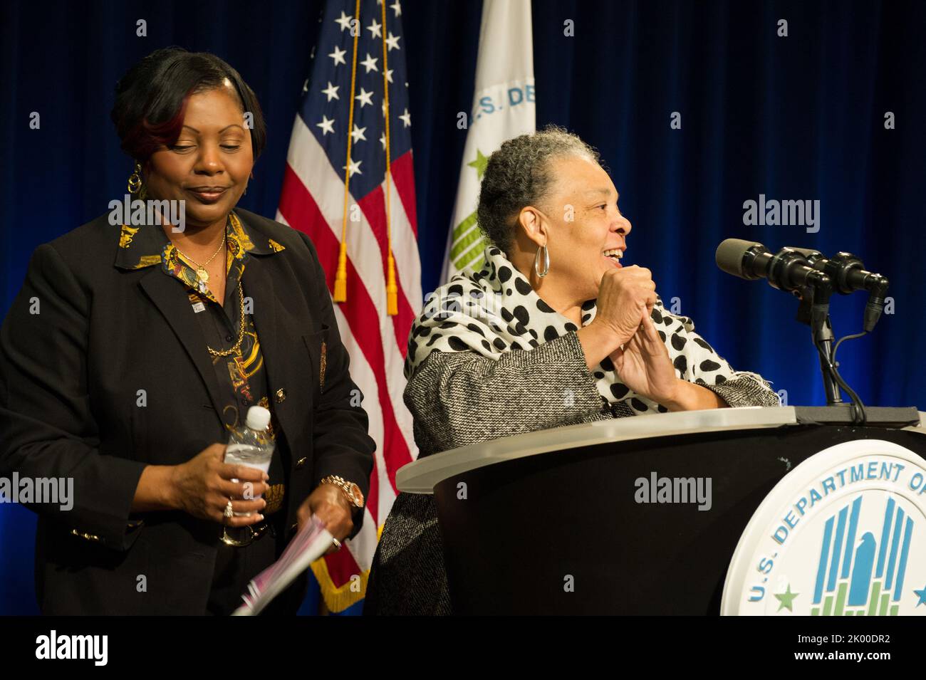 Federally Employed Women (FEW) Meeting at HUD headquarters, featuring ...