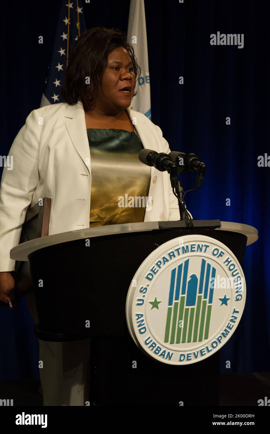 Federally Employed Women (FEW) Meeting at HUD headquarters, featuring ...