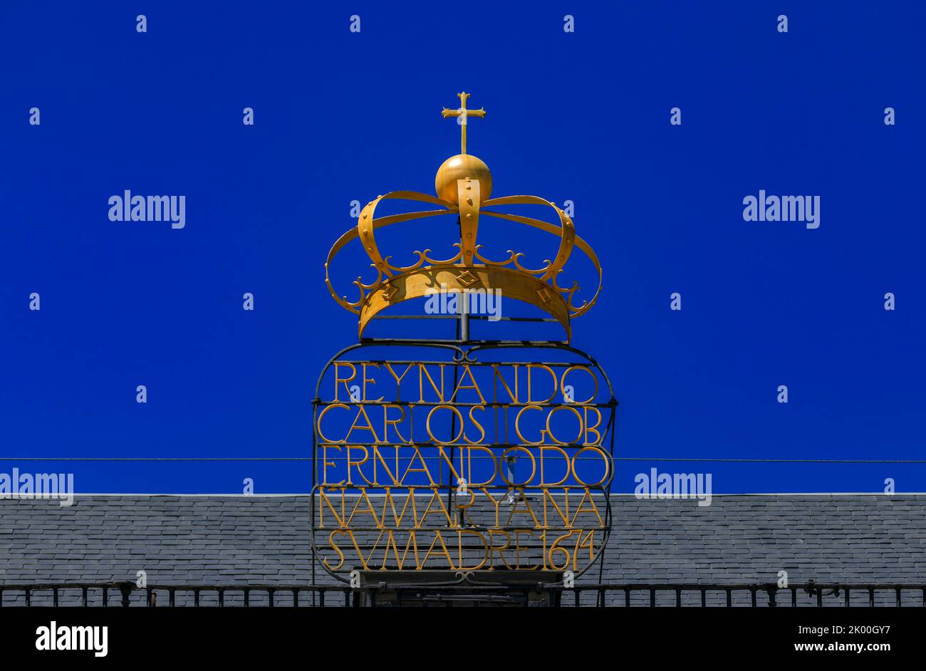 Royal crown on historic Casa de la Panaderia Baker's Guild, Plaza Mayor ...