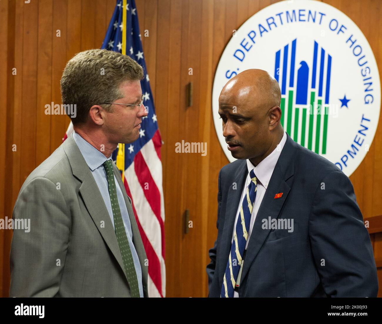 Protective Services Director, Ben Long, with Secretary Shaun Donovan ...