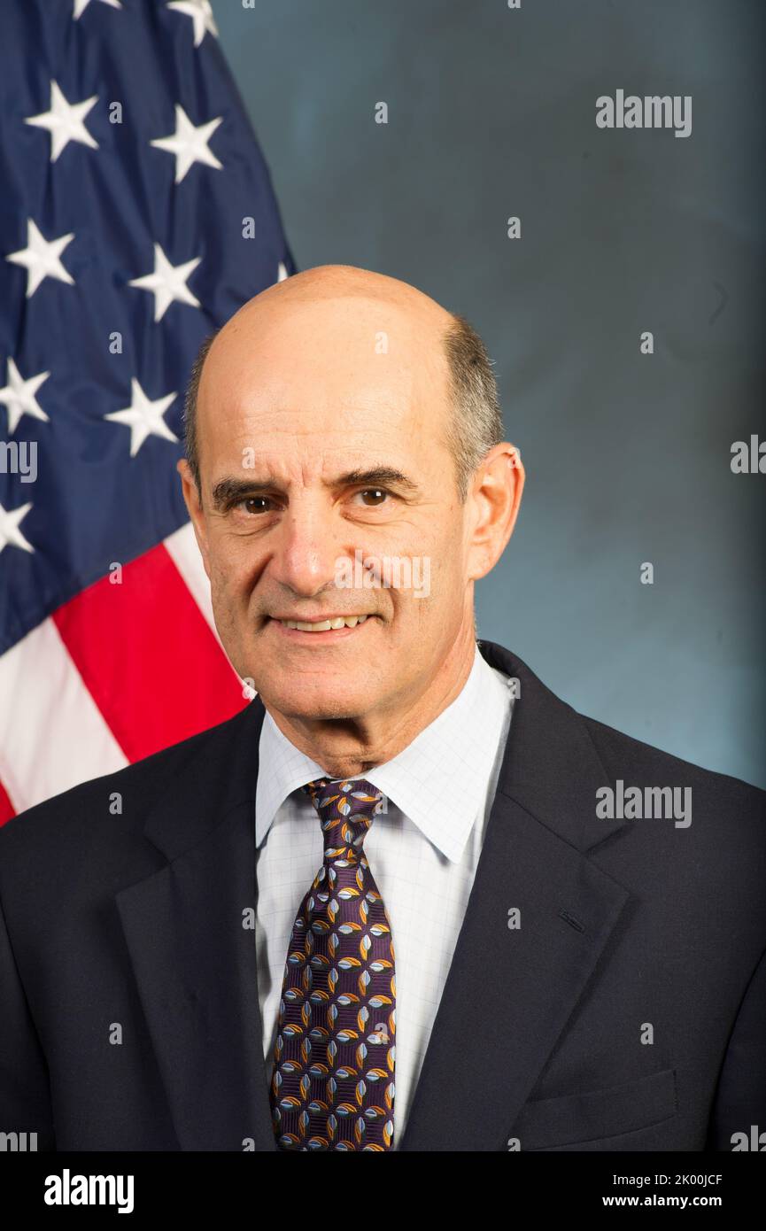 Official portrait of Frank Vetrano, Acting Deputy Assistant Secretary ...