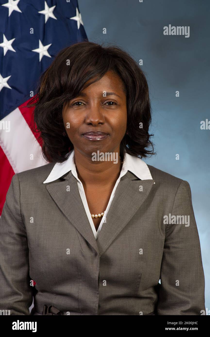 Official portrait of Terry Carr, Senior Advisor, Communications and ...