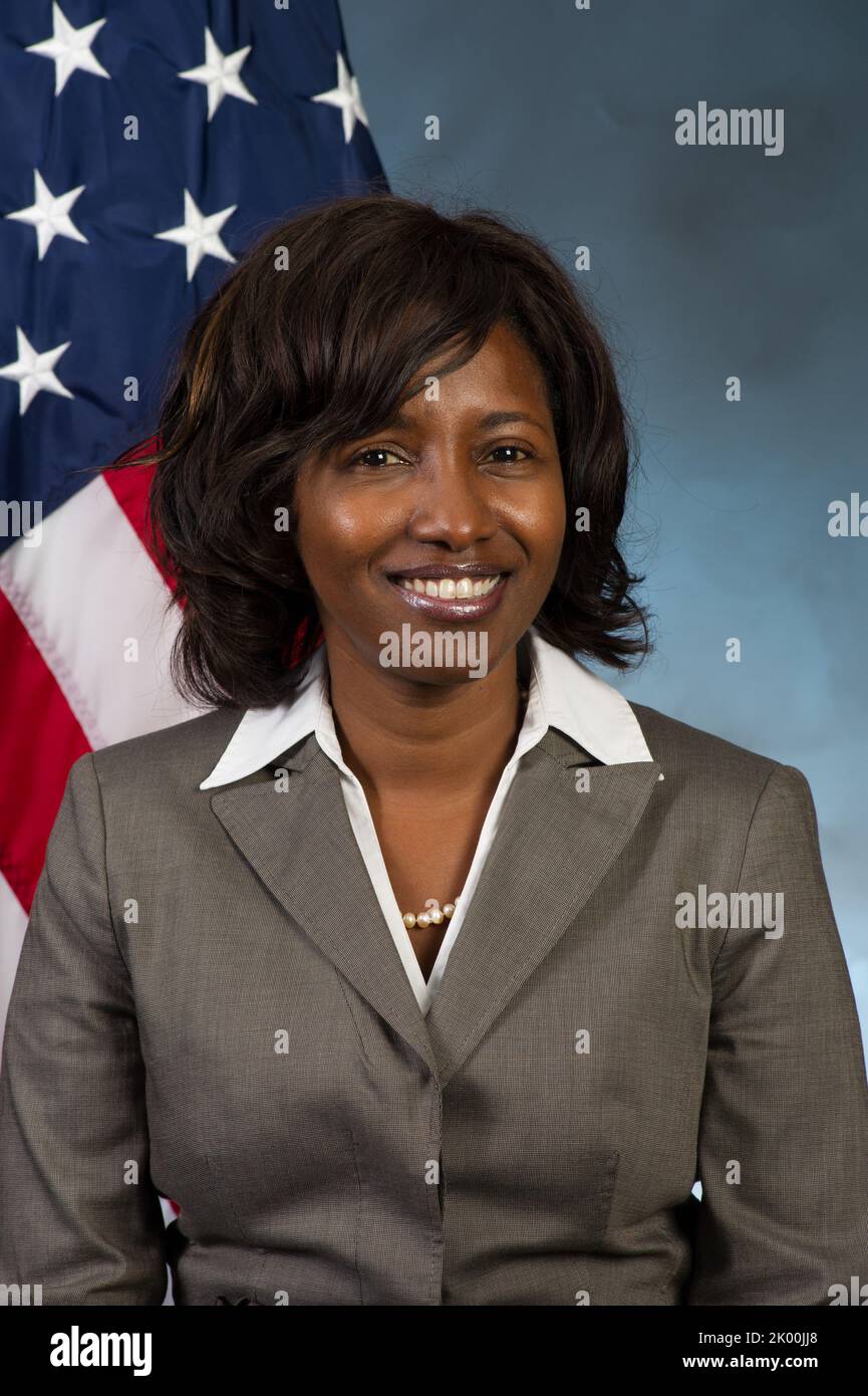 Official portrait of Terry Carr, Senior Advisor, Communications and ...