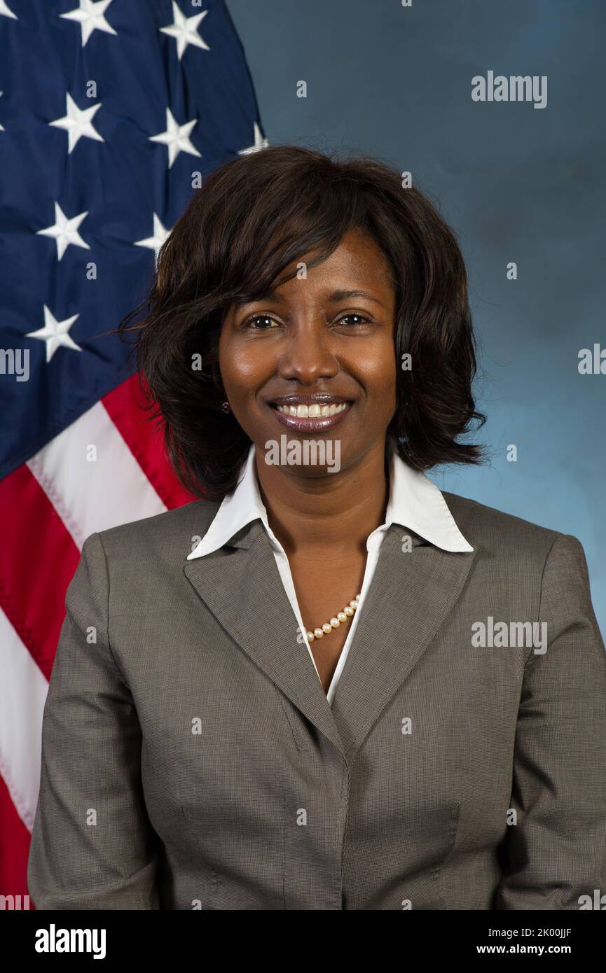 Official portrait of Terry Carr, Senior Advisor, Communications and ...