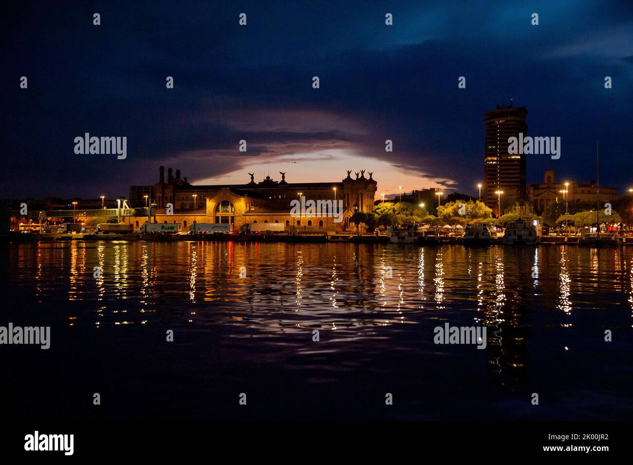 Barcelonas old harbour hi-res stock photography and images - Alamy
