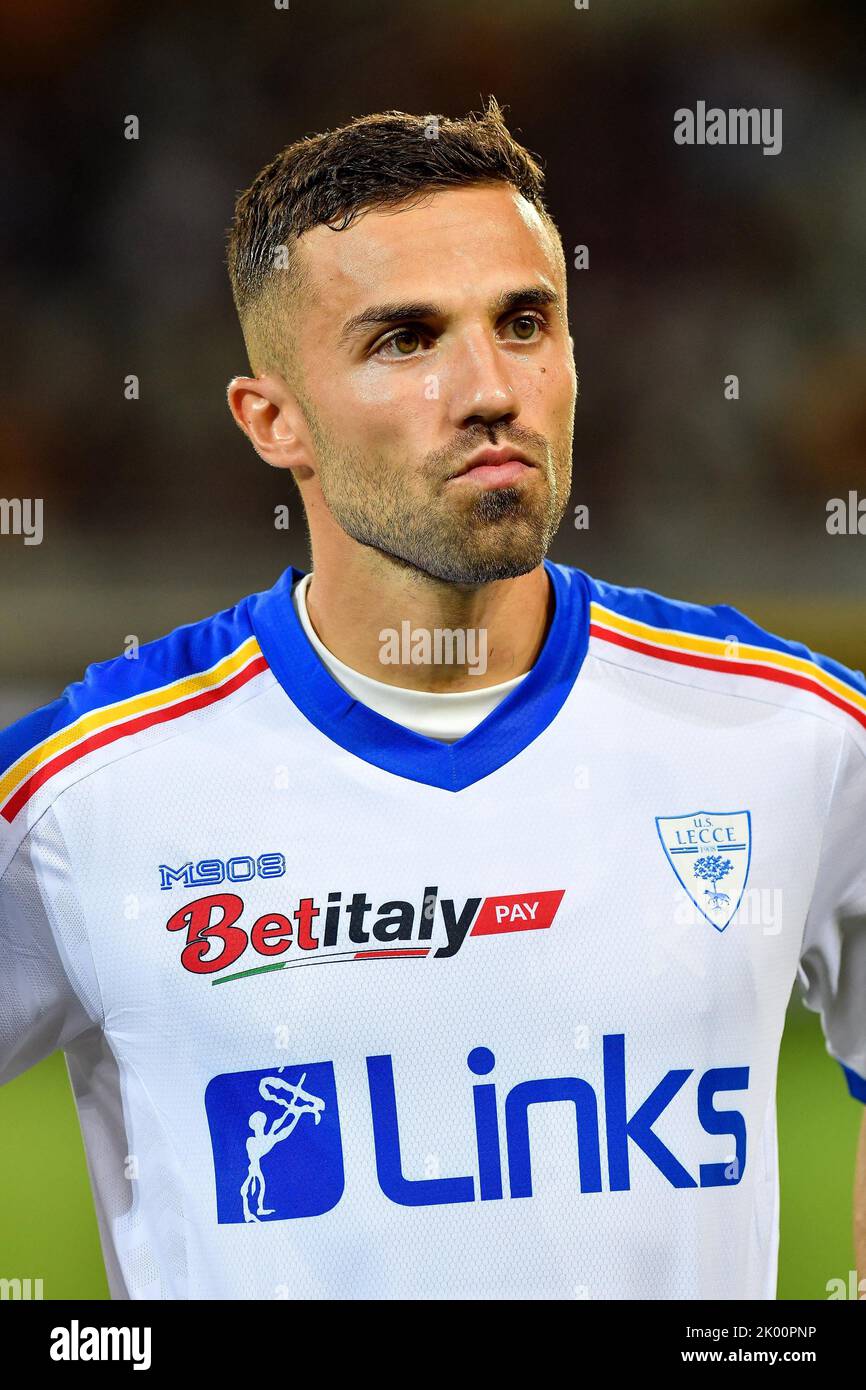 Federico Di Francesco of US Lecce looks on during the Serie A 2022/23 ...