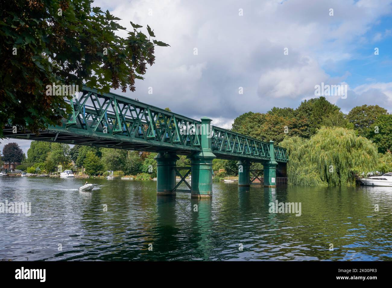 Cookham lock hi-res stock photography and images - Alamy