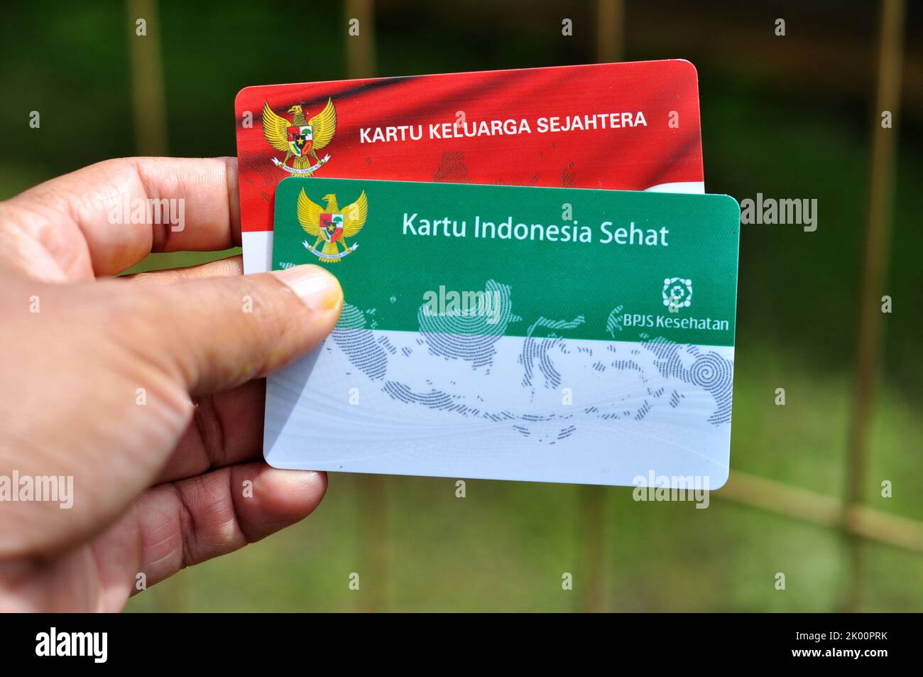 Jakarta, Indonesia - September 9, 2022 : Holds a Prosperous Family Card ...