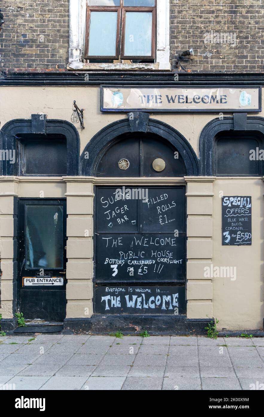 The Welcome public house, Lowestoft, Suffolk, England, UK Stock Photo ...