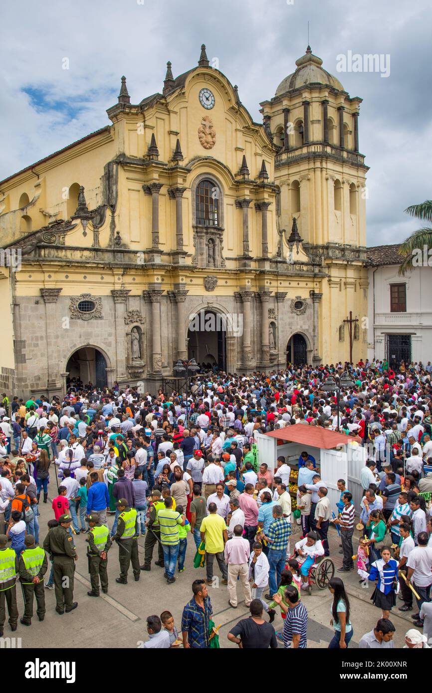 Colombia, Papayan,a week before may 1, women bring the statue of christ ...