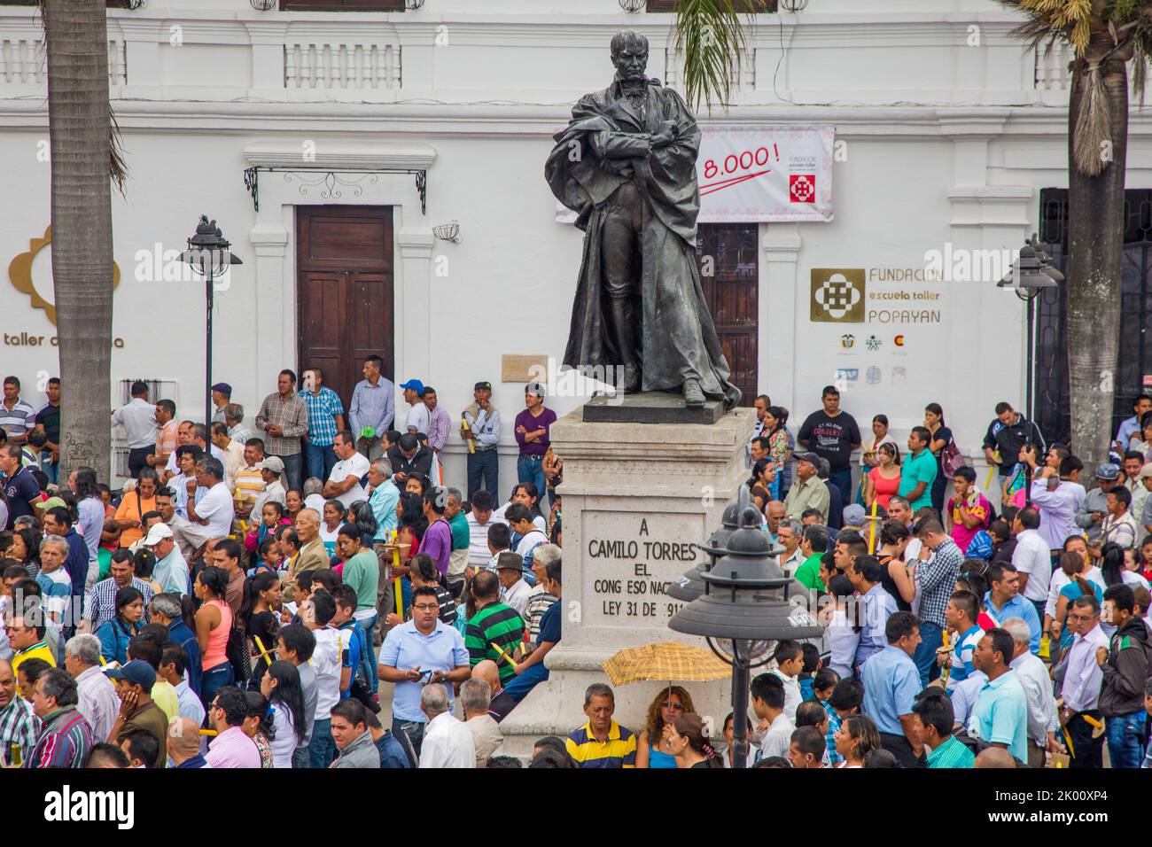 Colombia, Papayan,a week before may 1, women bring the statue of christ ...