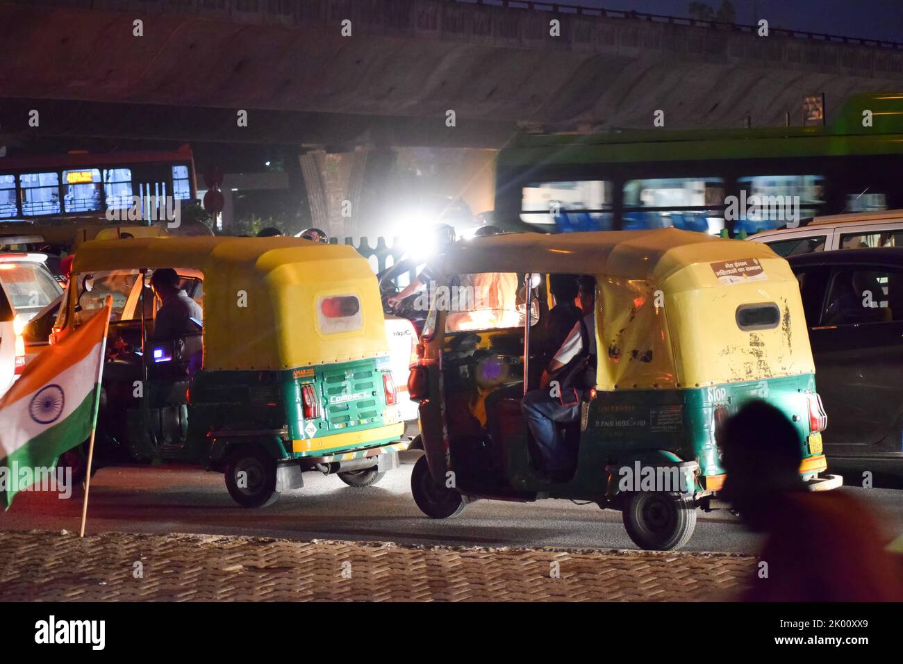 Auto rickshaws in the night in New Delhi,India Stock Photo - Alamy