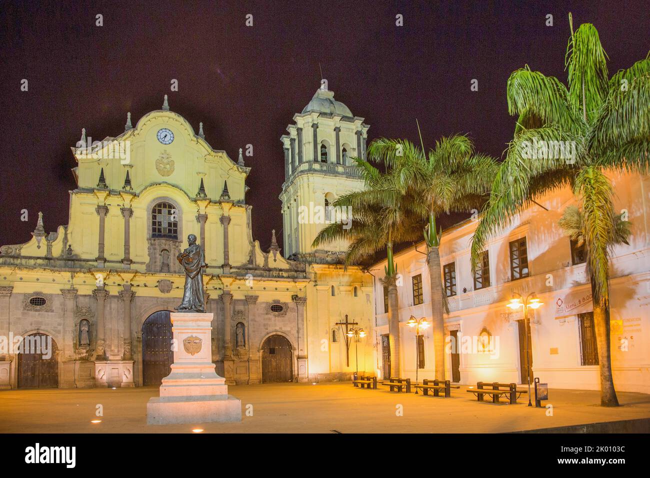 Colombia, Papayan, Iglesia de San Francisco by night Stock Photo - Alamy