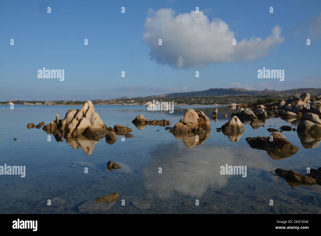 Tra cielo e mare hi-res stock photography and images - Alamy