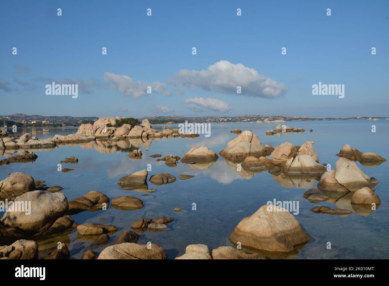 Tra cielo e mare hi-res stock photography and images - Alamy