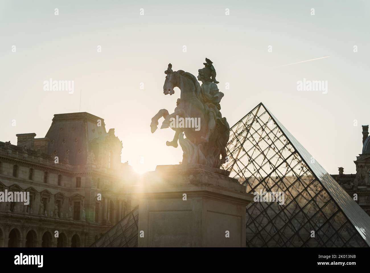 Morning at louvre hi-res stock photography and images - Alamy