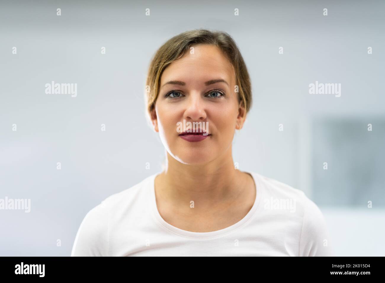 Women with beautiful hair hi-res stock photography and images - Alamy