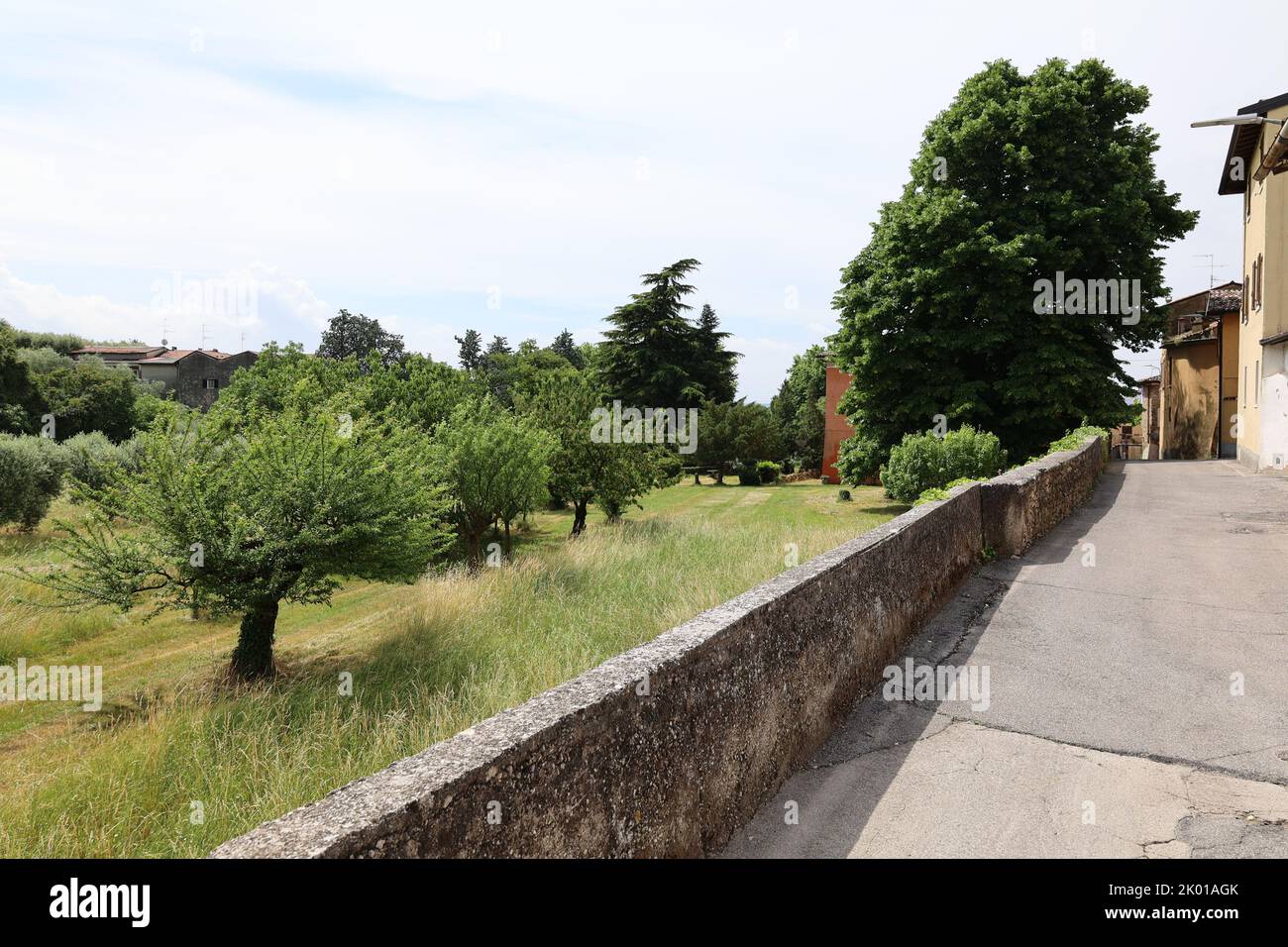 Impressionen aus Manerba del Garda am Gardasee Stock Photo - Alamy