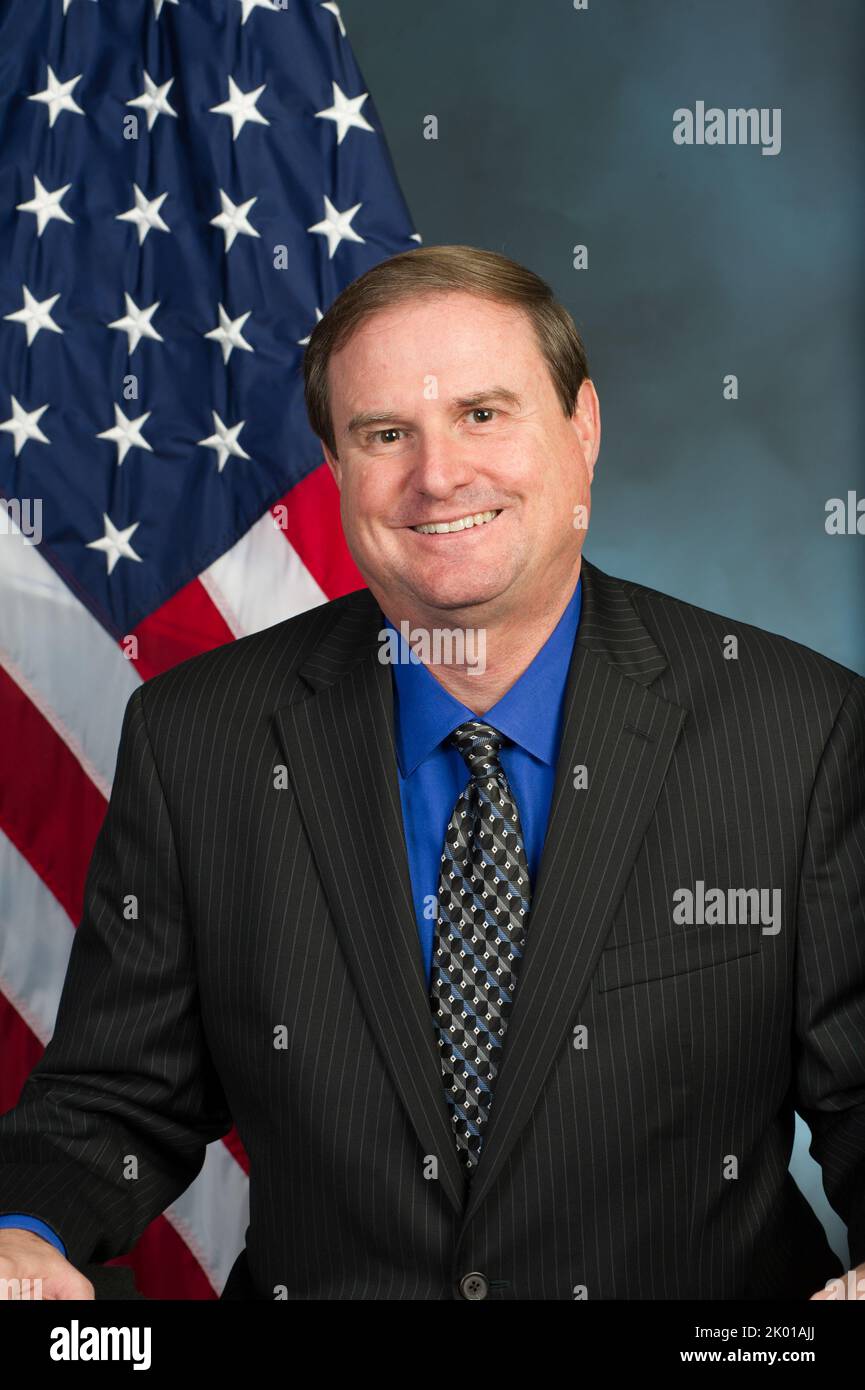 Official portrait of Lester Davis, Deputy Assistant Inspector General ...