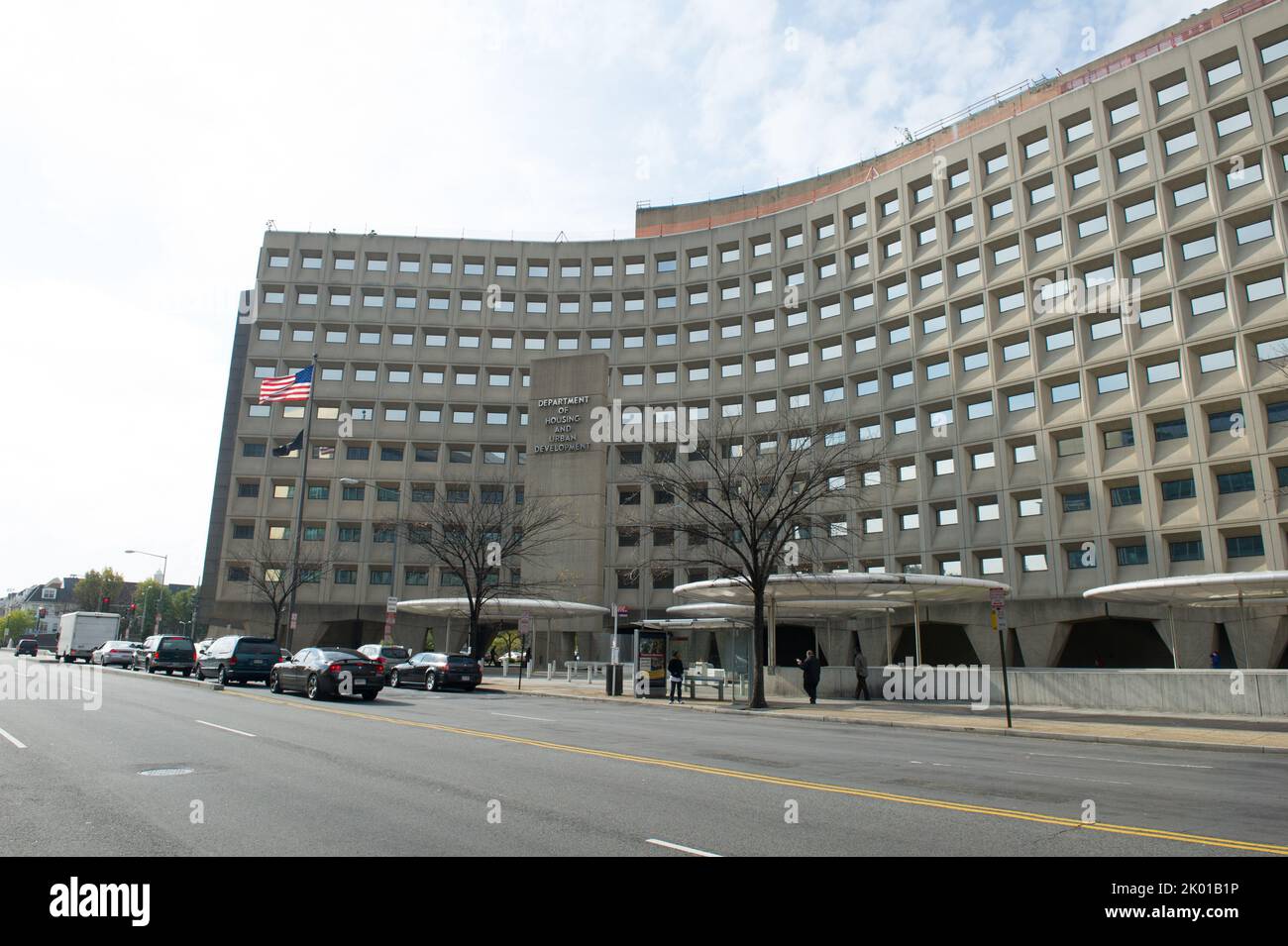 HUD headquarters: exterior views of Robert C. Weaver Federal Building ...