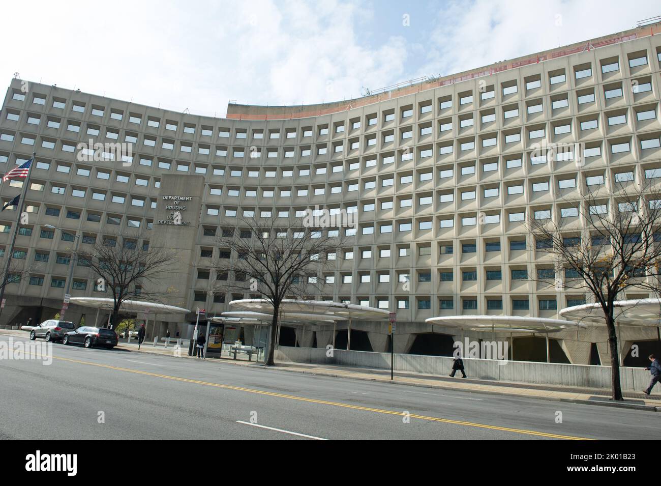 HUD headquarters: exterior views of Robert C. Weaver Federal Building ...