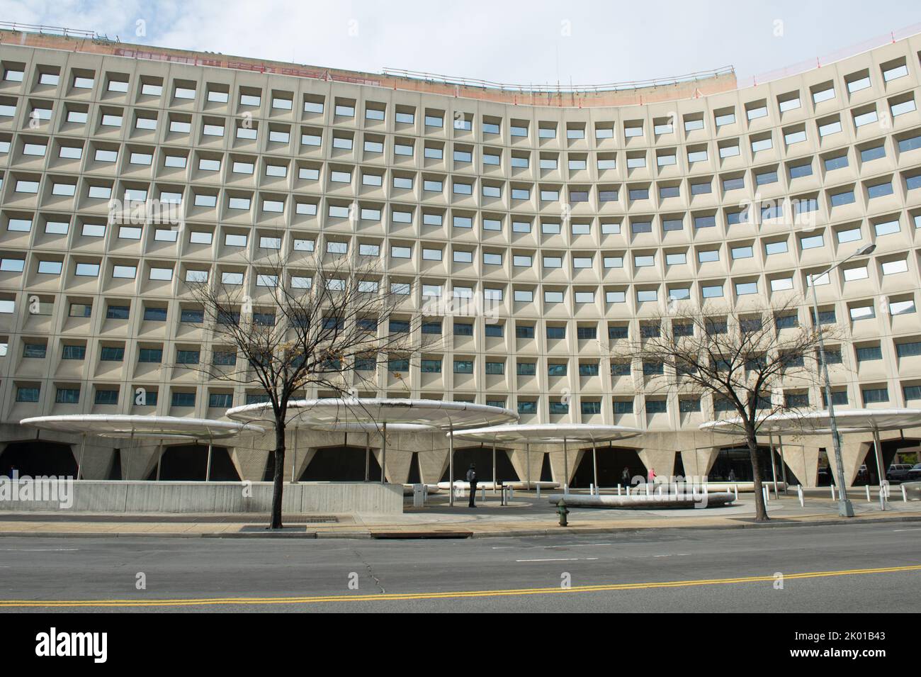 HUD headquarters: exterior views of Robert C. Weaver Federal Building ...