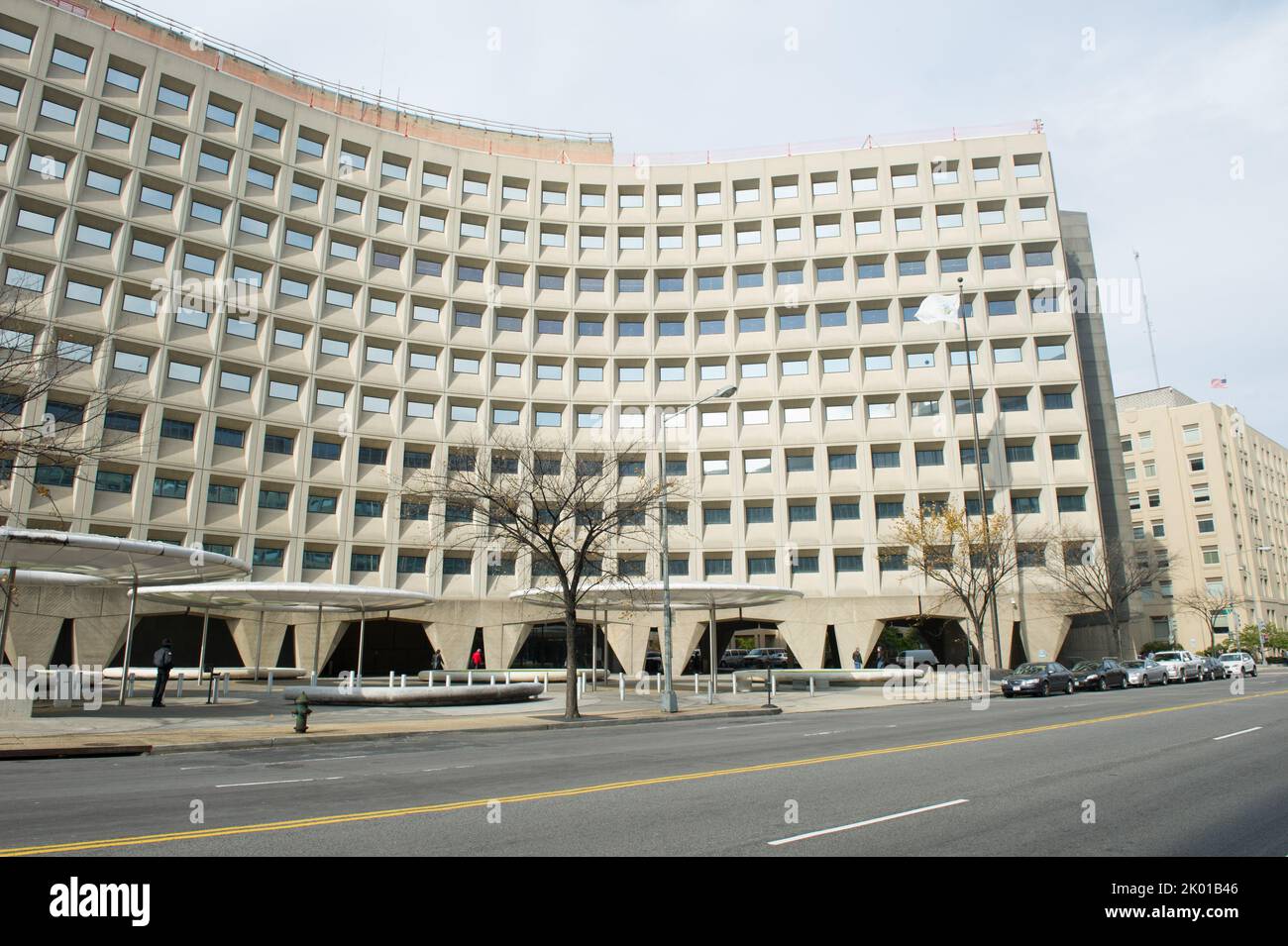 HUD headquarters: exterior views of Robert C. Weaver Federal Building ...