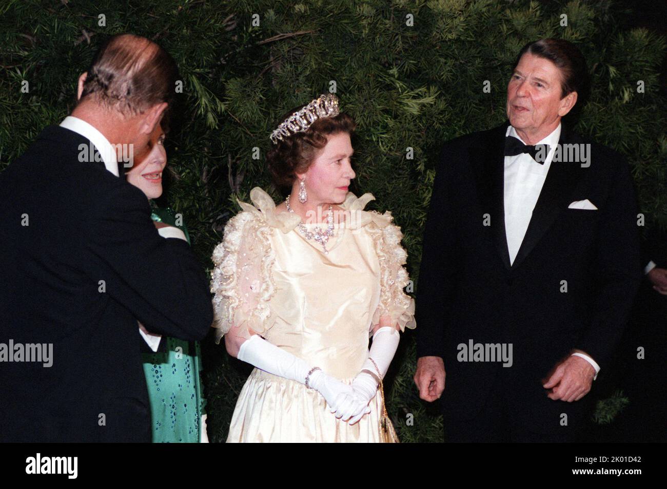 President and Mrs. Reagan attend a state dinner with Queen Elizabeth II ...