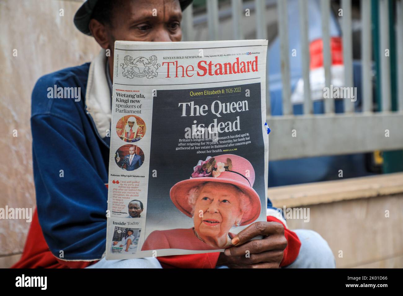 Nairobi, Kenya. 09th Sep, 2022. A newspaper vendor seen reading a local ...
