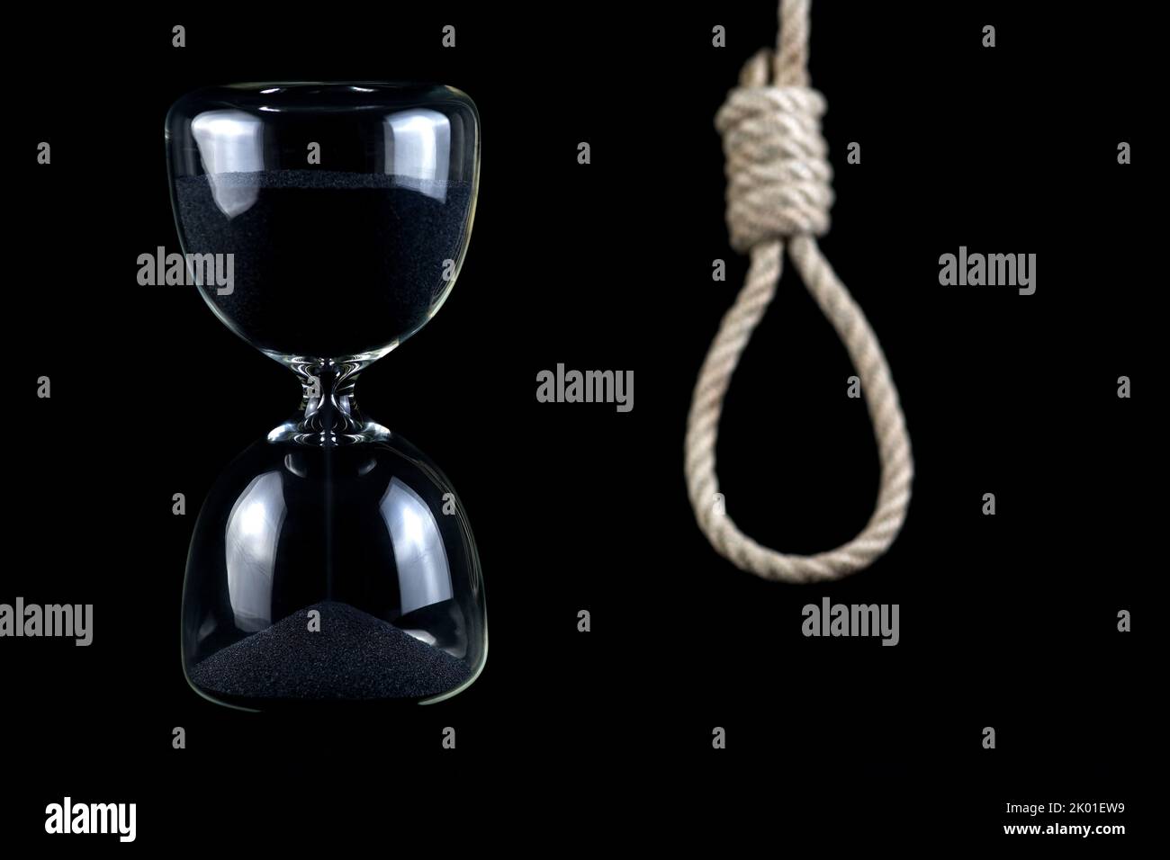 Hangmans rope hi-res stock photography and images - Alamy