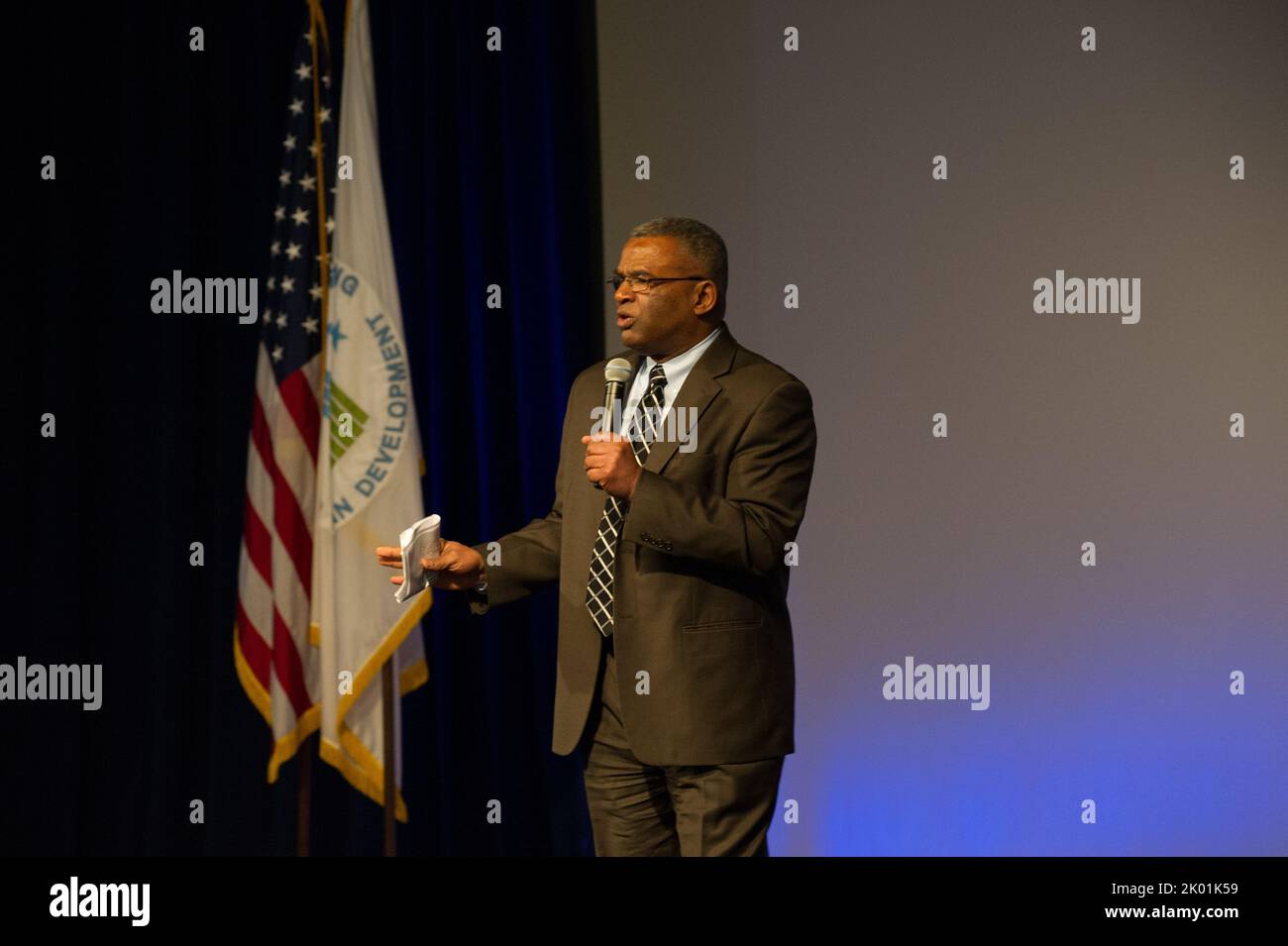 Town Hall Meeting at HUD headquarters, with Deputy Secretary Ron Sims ...