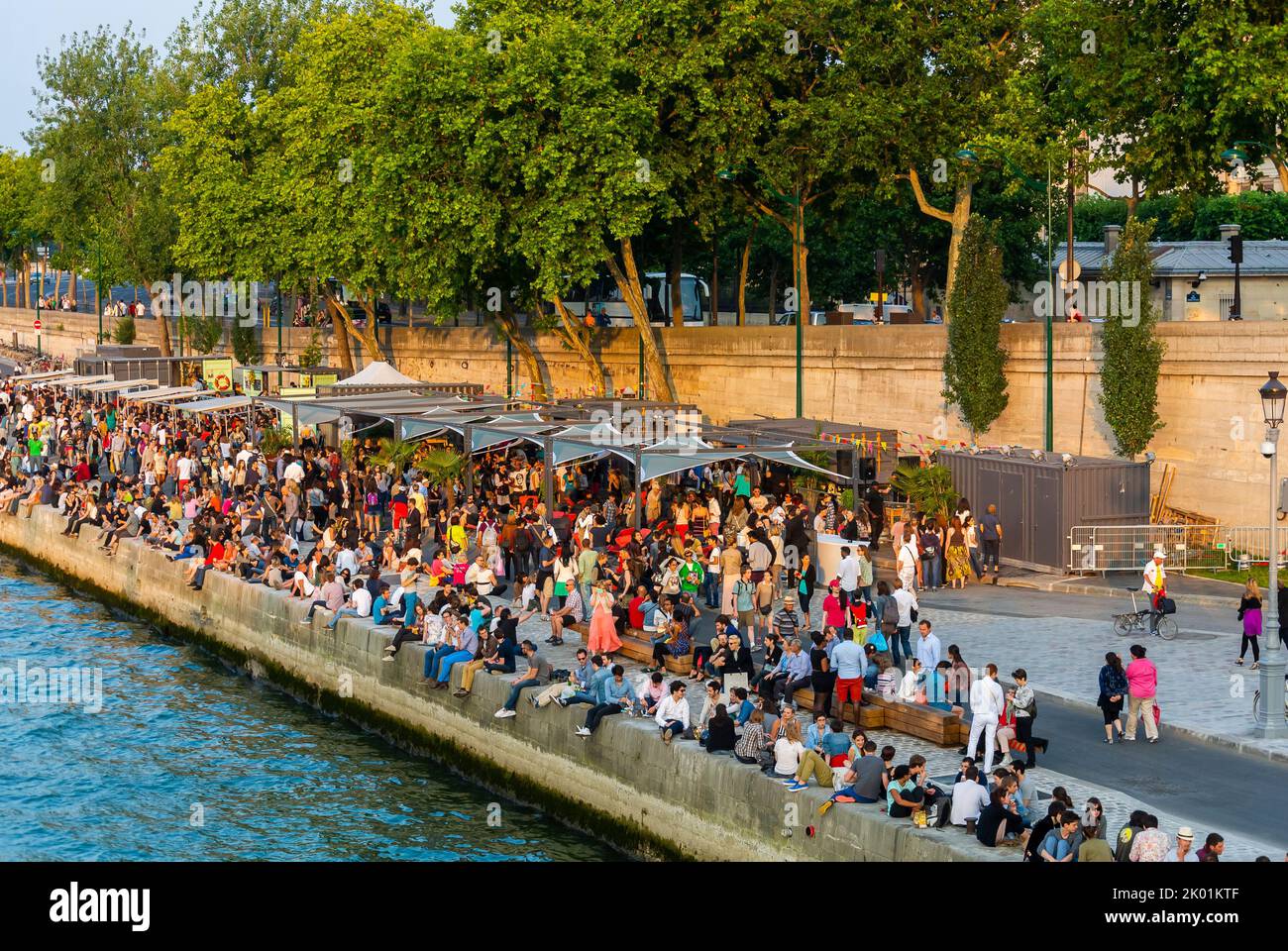Paris, France, High Angle, Large Crowd Picknicking, Sharing Drinks on ...