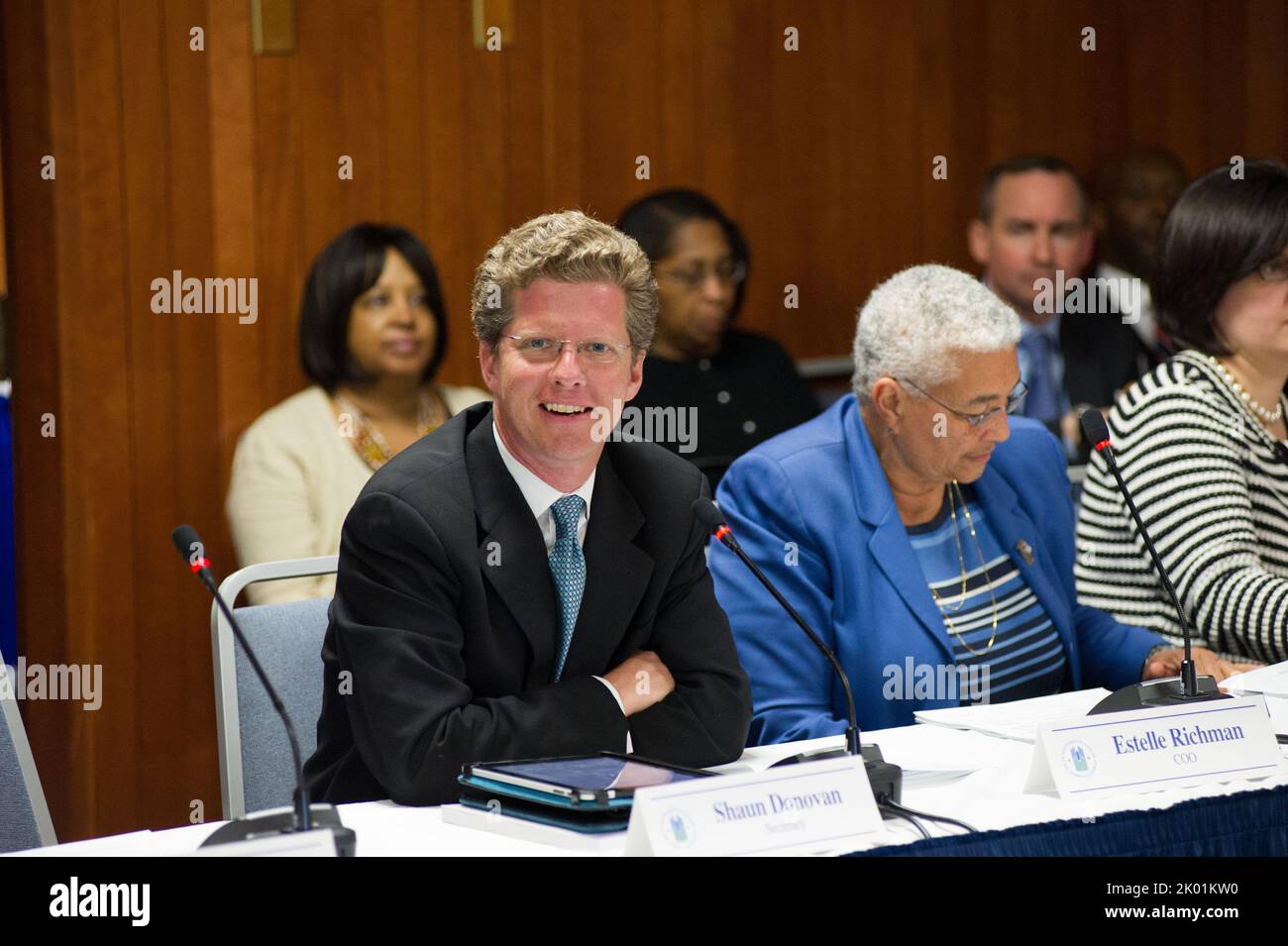 Secretary Shaun Donovan joining the Chief Operating Officer, Estelle ...