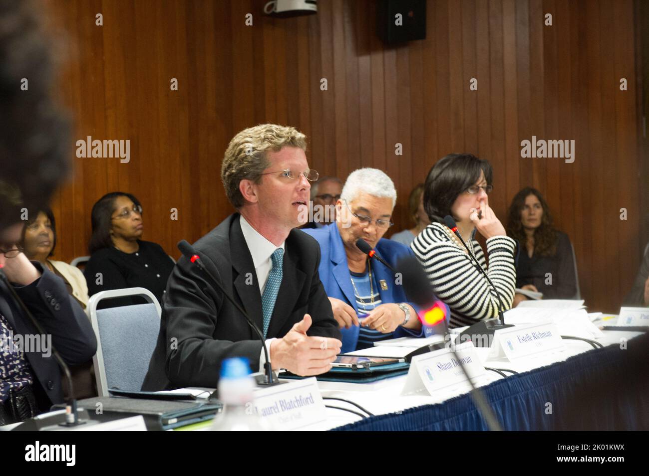 Secretary Shaun Donovan joining the Chief Operating Officer, Estelle ...