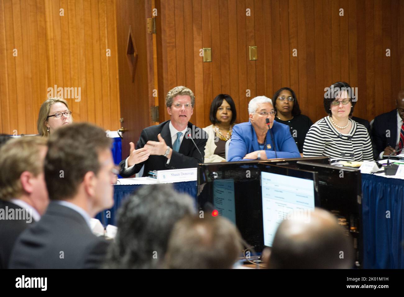 Secretary Shaun Donovan joining the Chief Operating Officer, Estelle ...