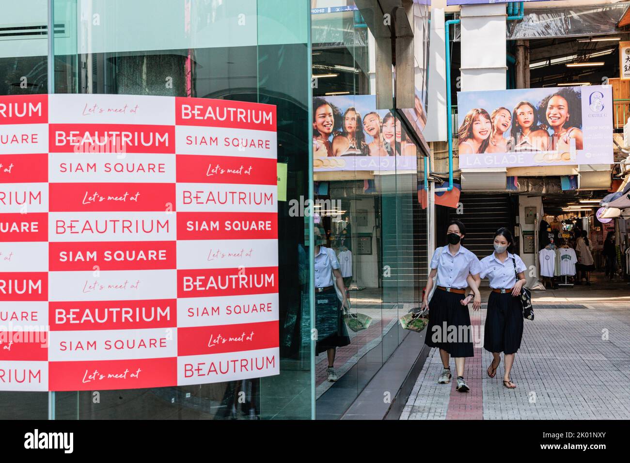 Bangkok, Thailand. 09th Sep, 2022. University students walking around ...