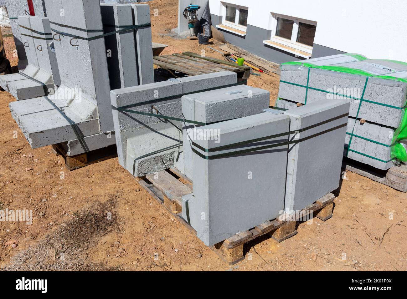 installation of a L-Stone at the concrete bed with contact to the knob ...