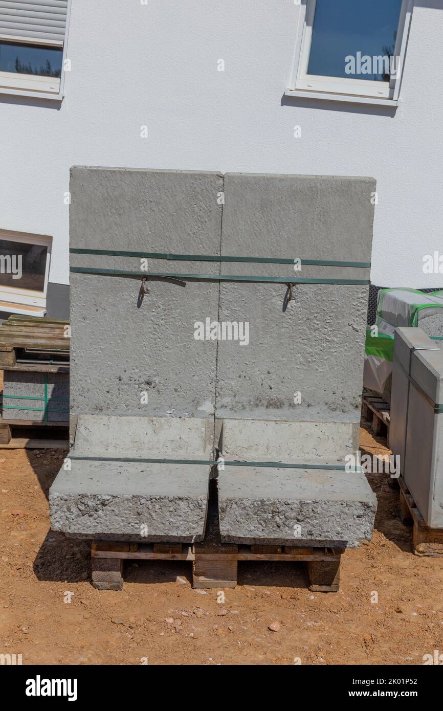 installation of a L-Stone at the concrete bed with contact to the knob ...