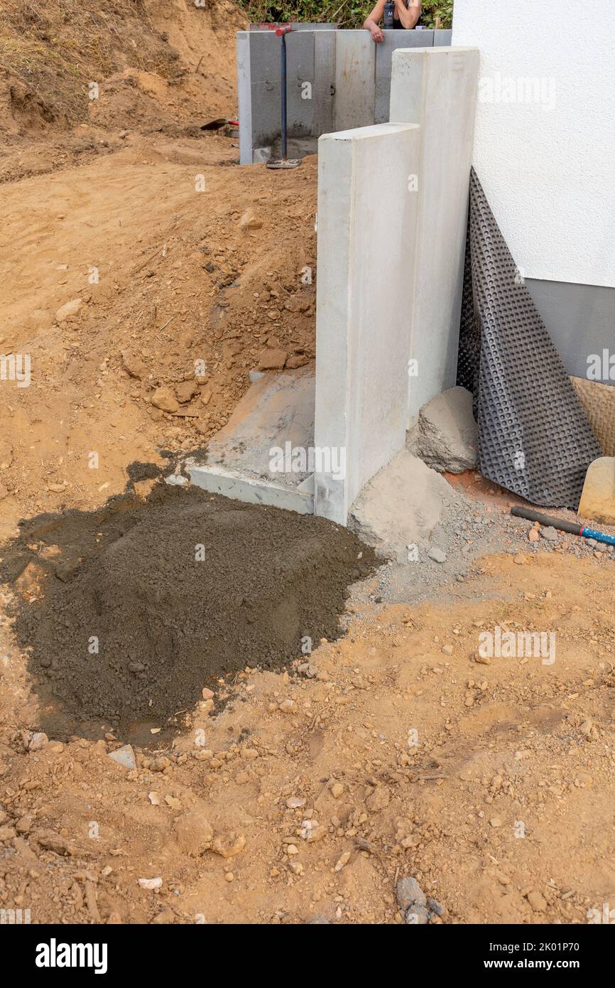 installation of a L-Stone at the concrete bed with contact to the knob ...