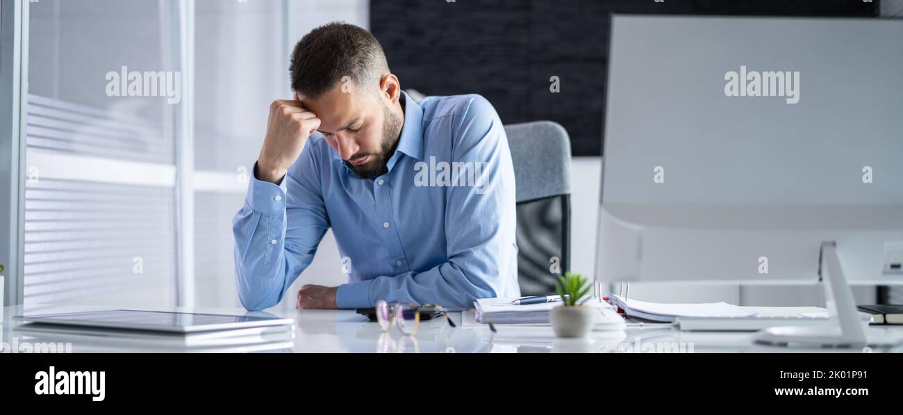Bored Boss Man Sleeping. Restful Tired Employee Stock Photo - Alamy