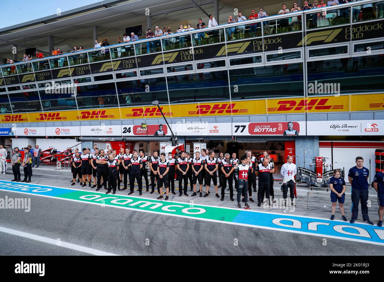 Alfa Romeo racing team Minute of silence for Queen Elizabeth of England ...